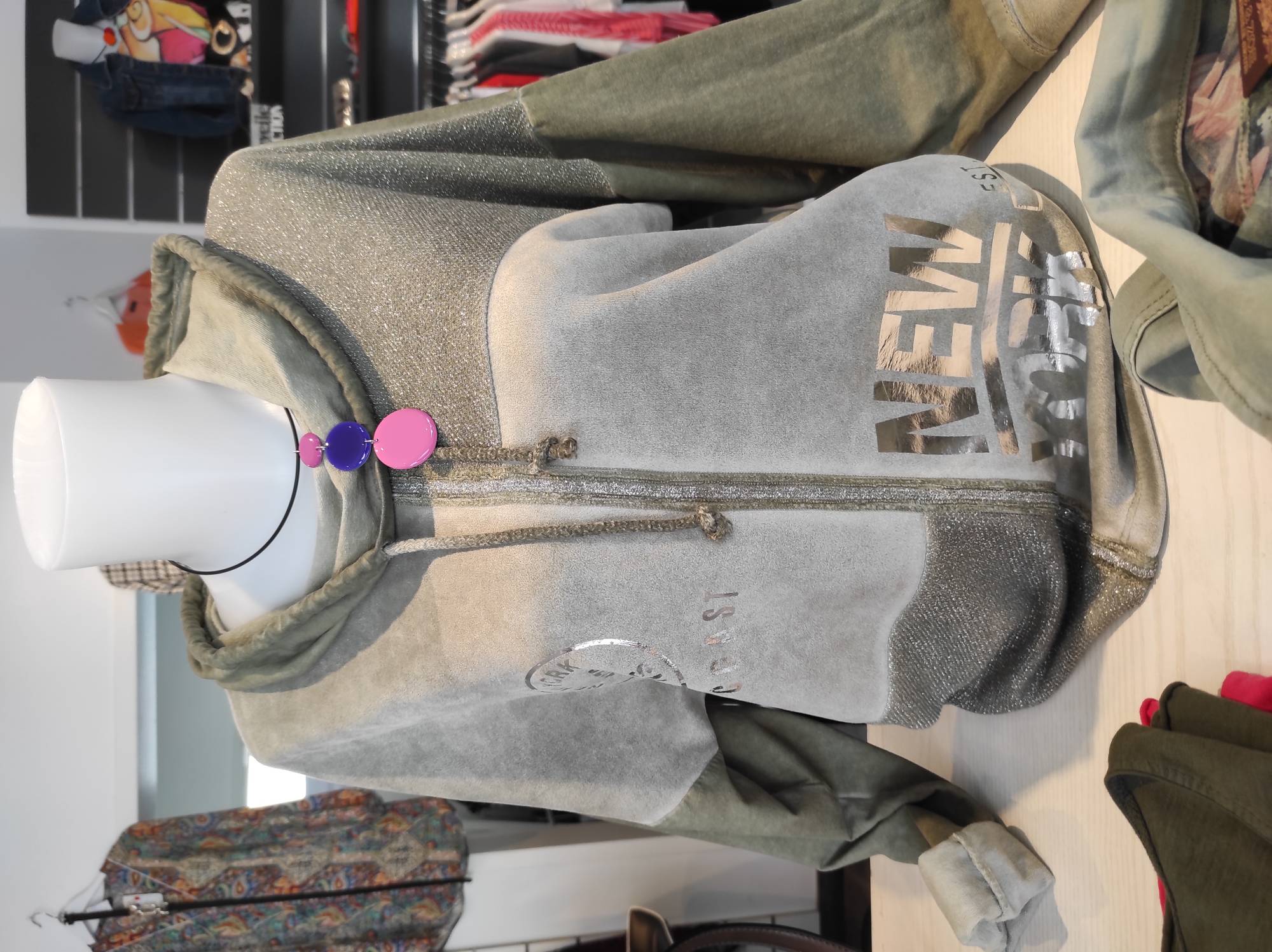 vêtement femme Carnac et Auray - jeans, maillot de bain femme, idée cadeau